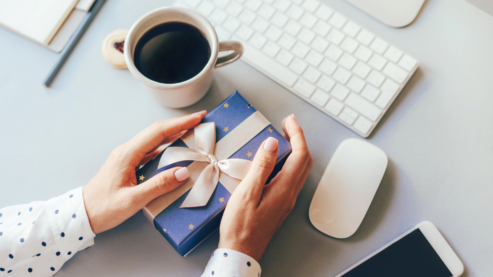4 Tips on Giving the Perfect Gift to Your Clients